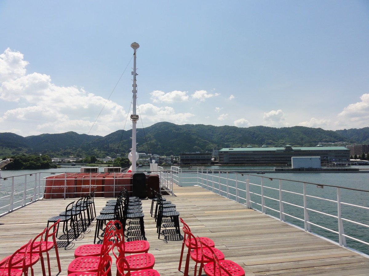 Ruby & Emmeline on Twitter: "6/4 ミシガンクルーズ その4 びわこ大津館のフレンチレストラン「ベル ヴァン ブルージュ」でベルギーワッフルを食べています。…