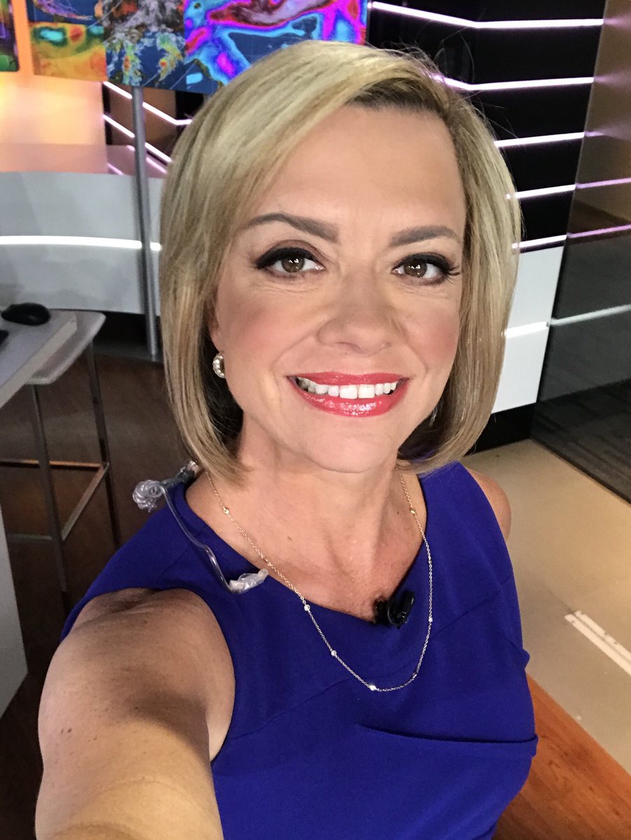 Julie Martin's Instagram, Twitter & Facebook on IDCrawl