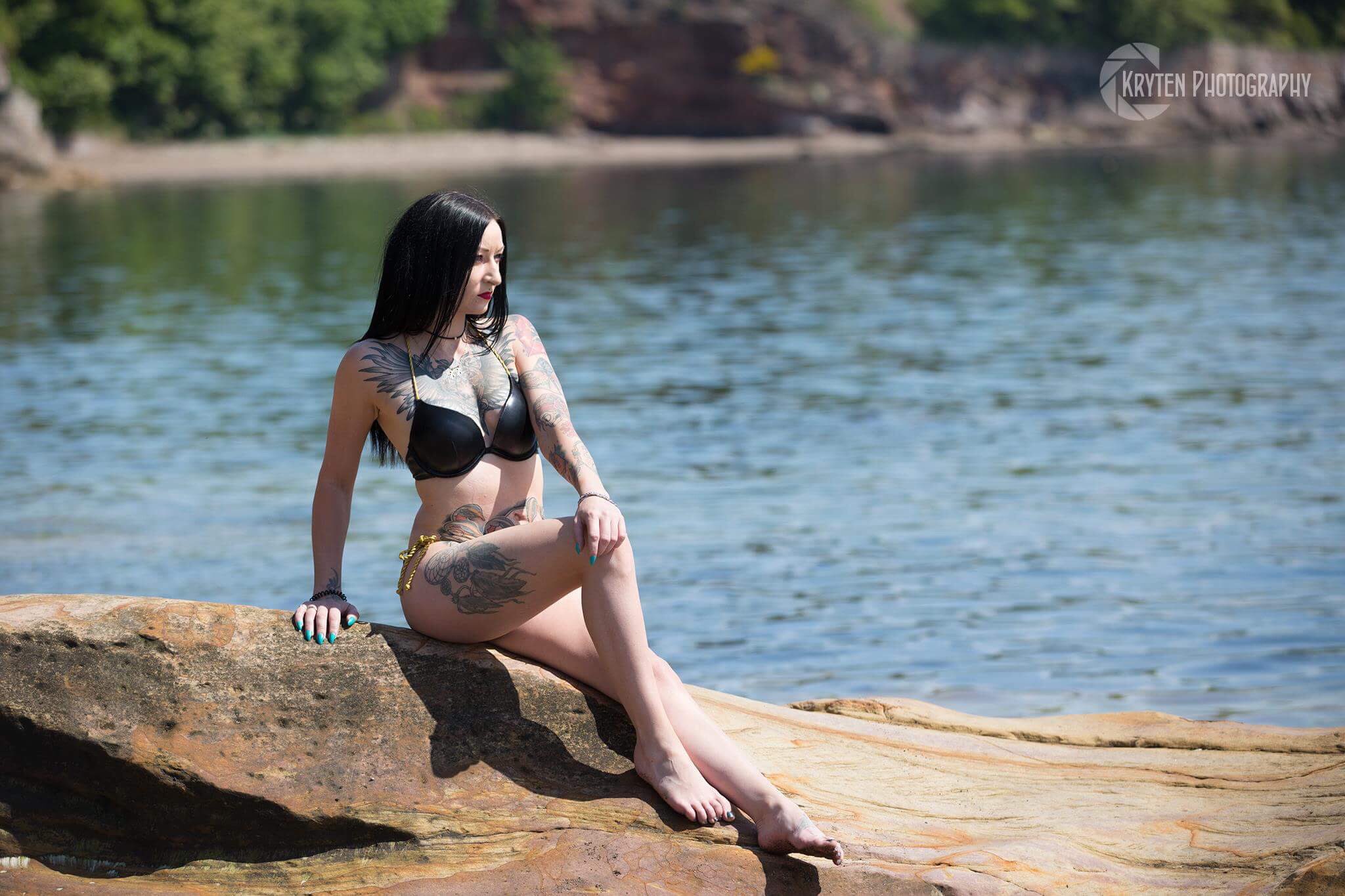 Kelz Emm sgh on Twitter: "Just chilling on the beach #beachshoot #model #bikini #modelinbikini # ...