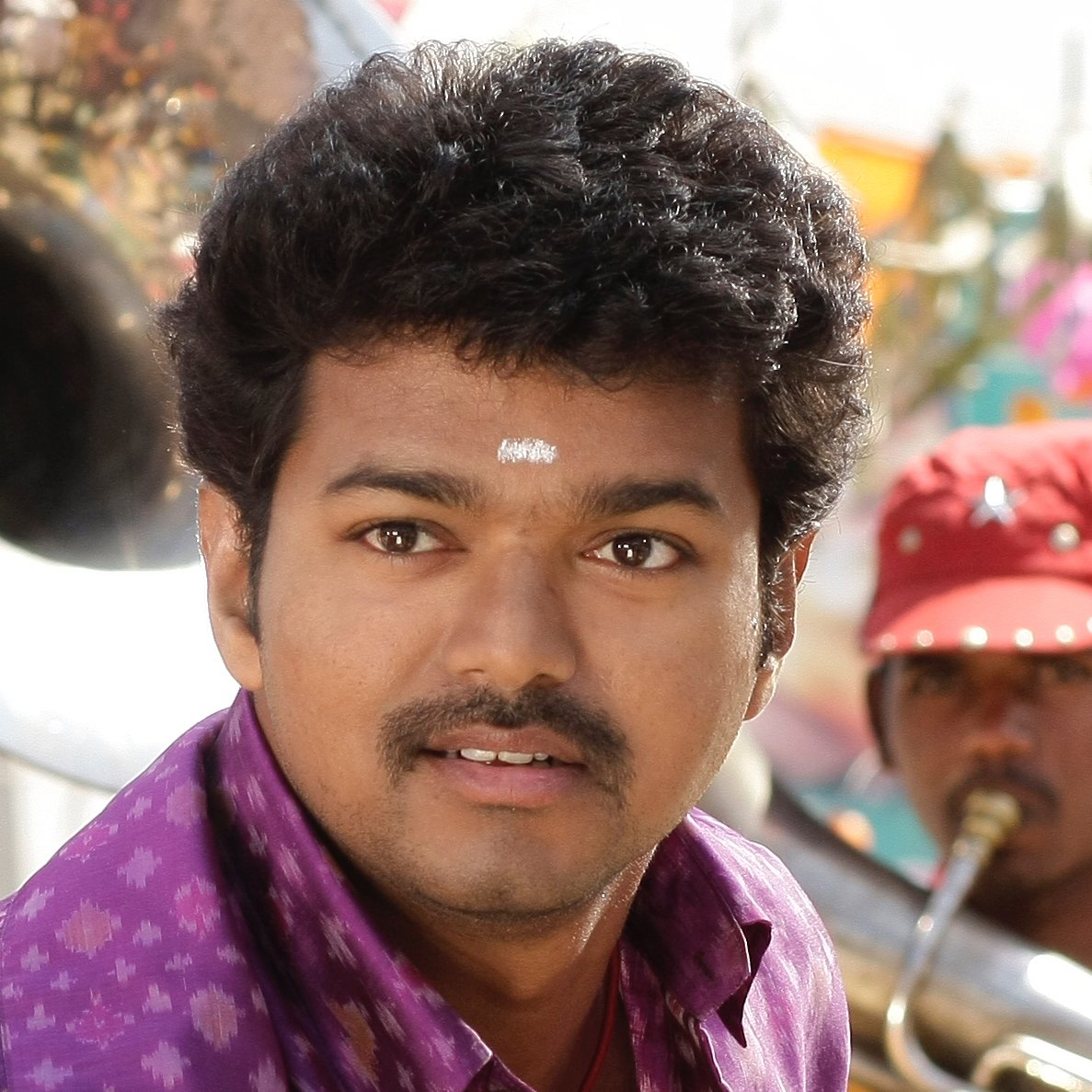 Vijay Mass Stills In Velayutham