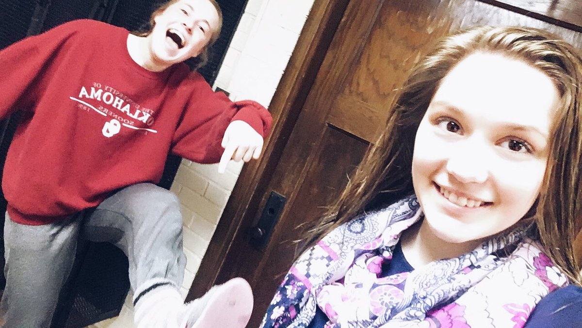 Rachel Galvan's Instagram, Twitter & Facebook on IDCrawl