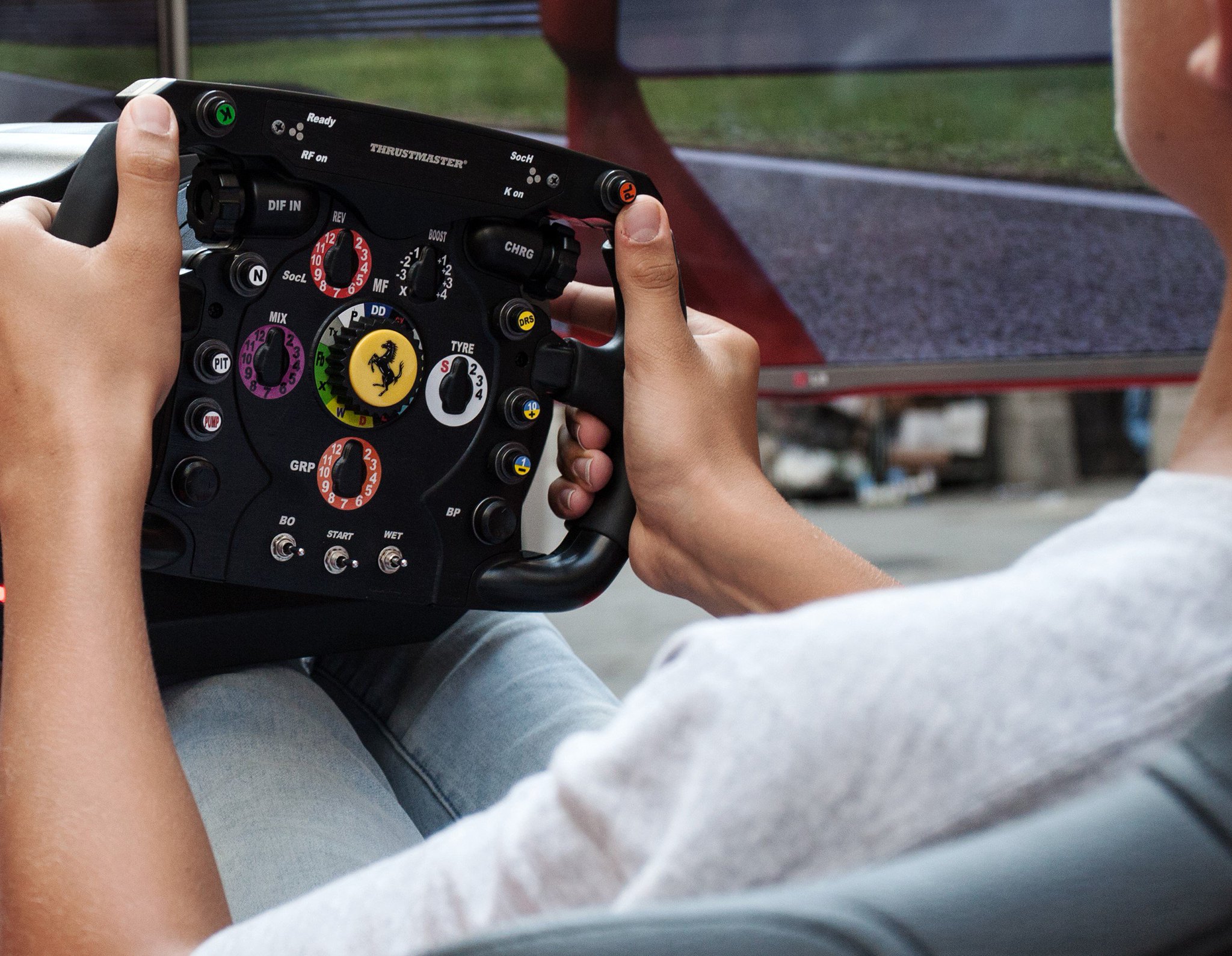 Thrustmaster Ferrari F1 Wheel Add-on Ferrari F150 Italia Special ...