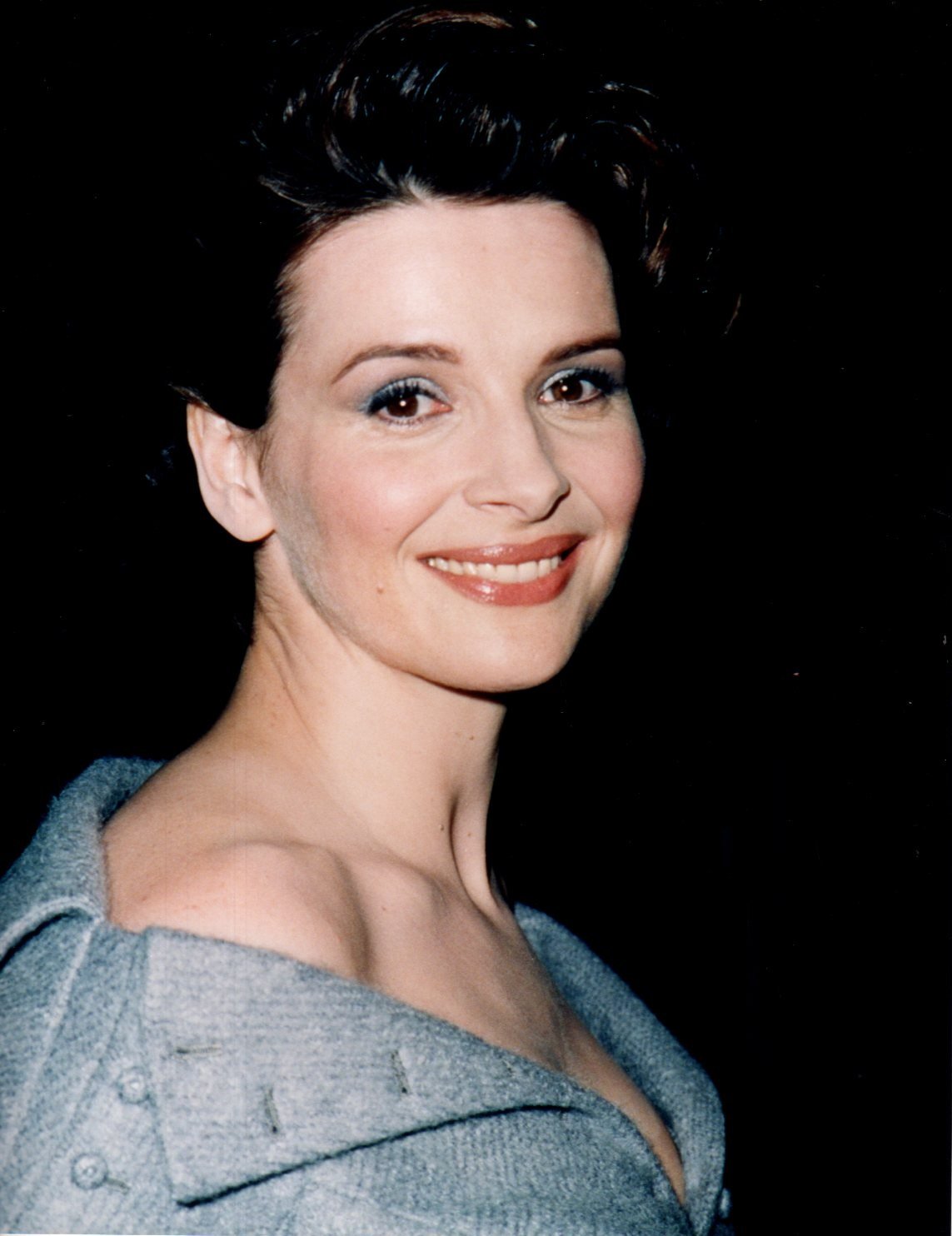 Juliette Binoche Chocolat Hairstyle