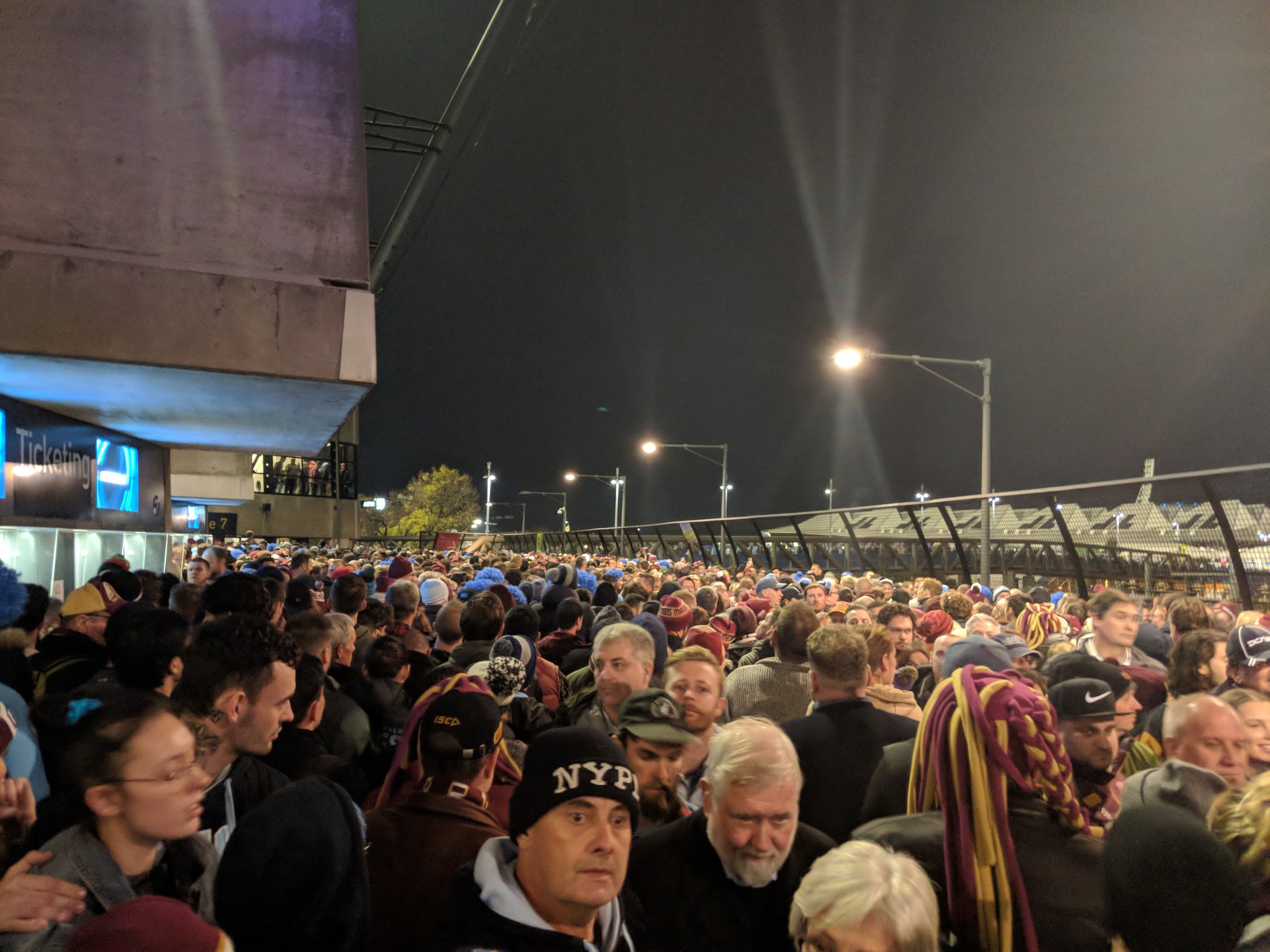 2018 Crowd Watch | Page 277 | The Front Row Forums