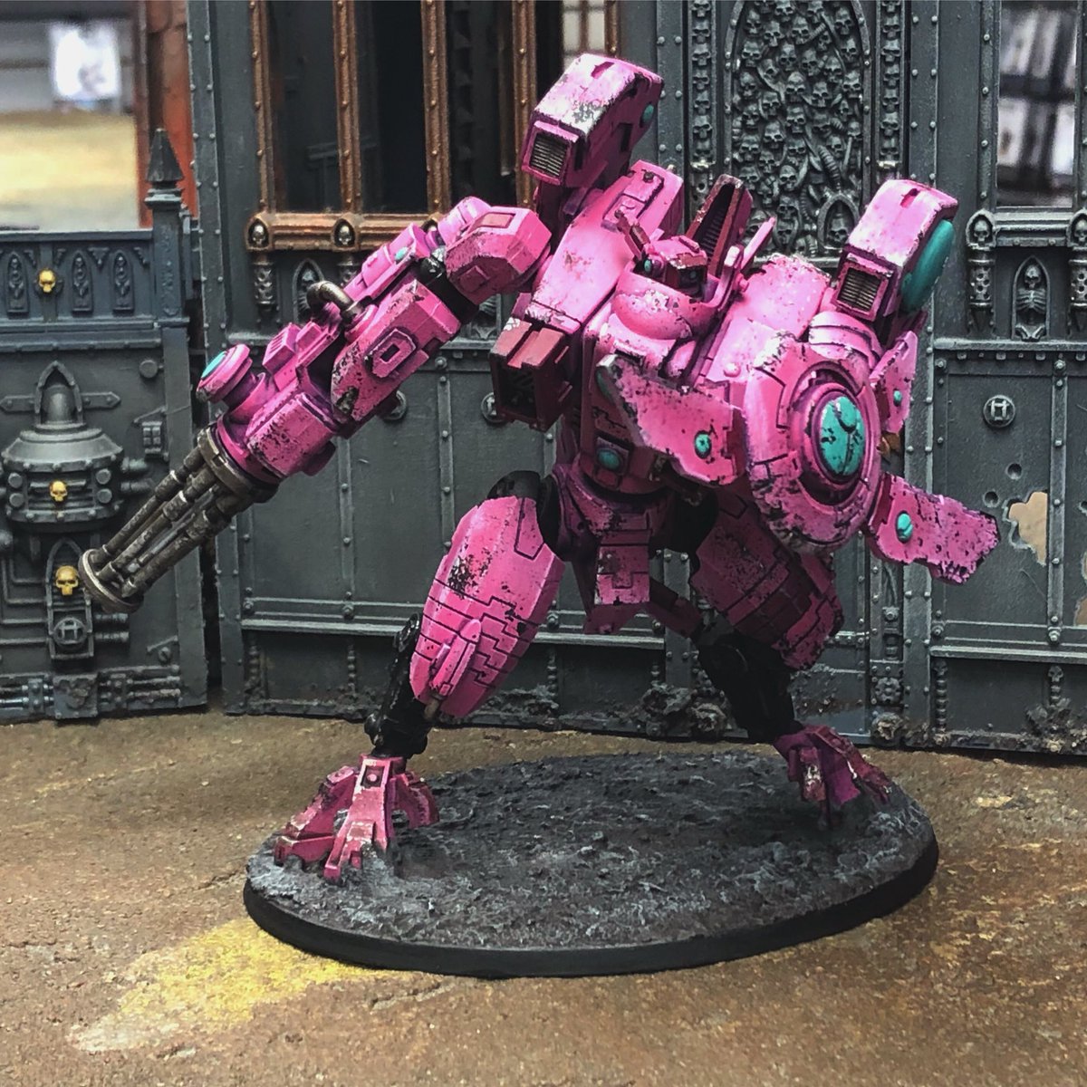 Color Scheme test a friend helped me paint for my new Tau army. : r/Tau40K