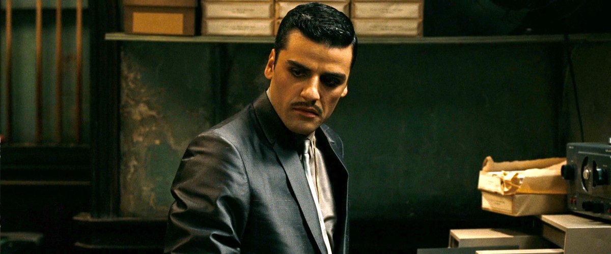 Oscar Isaac achieves total silver fox hotness in the new trailer for Dune