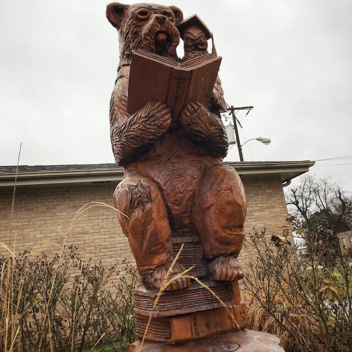 The carved bears in Rolling Fork are a tribute to President Theodore ...