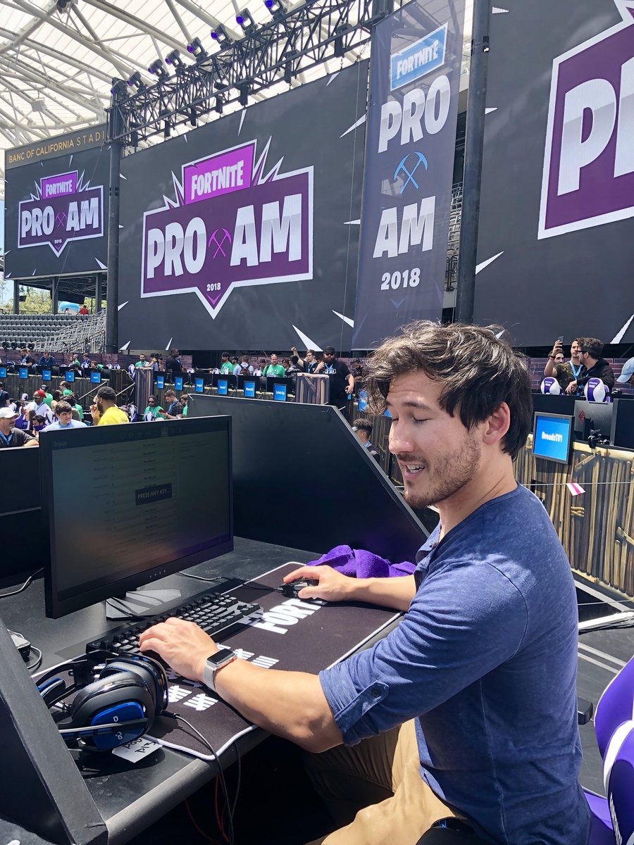 67 best Twitter @markiplier images on Pholder | Feelin’ finger lickin ...