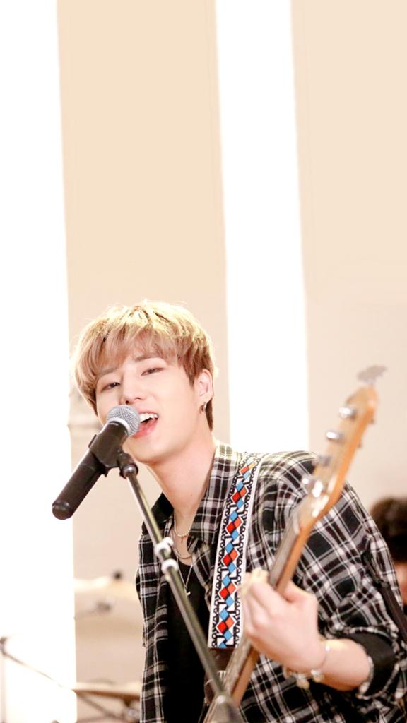 엘리스 on Twitter: "[1080 x 1920] [DAY6 MAGAZINE] Every DAY6 May Behind photo 에데포 매거진 배경화면 (5월 ...