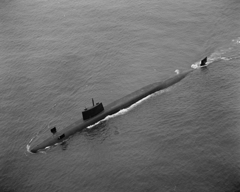 Resolution Class Nuclear Ballastic Missile Submarine (SSBN) (1967-1996 ...
