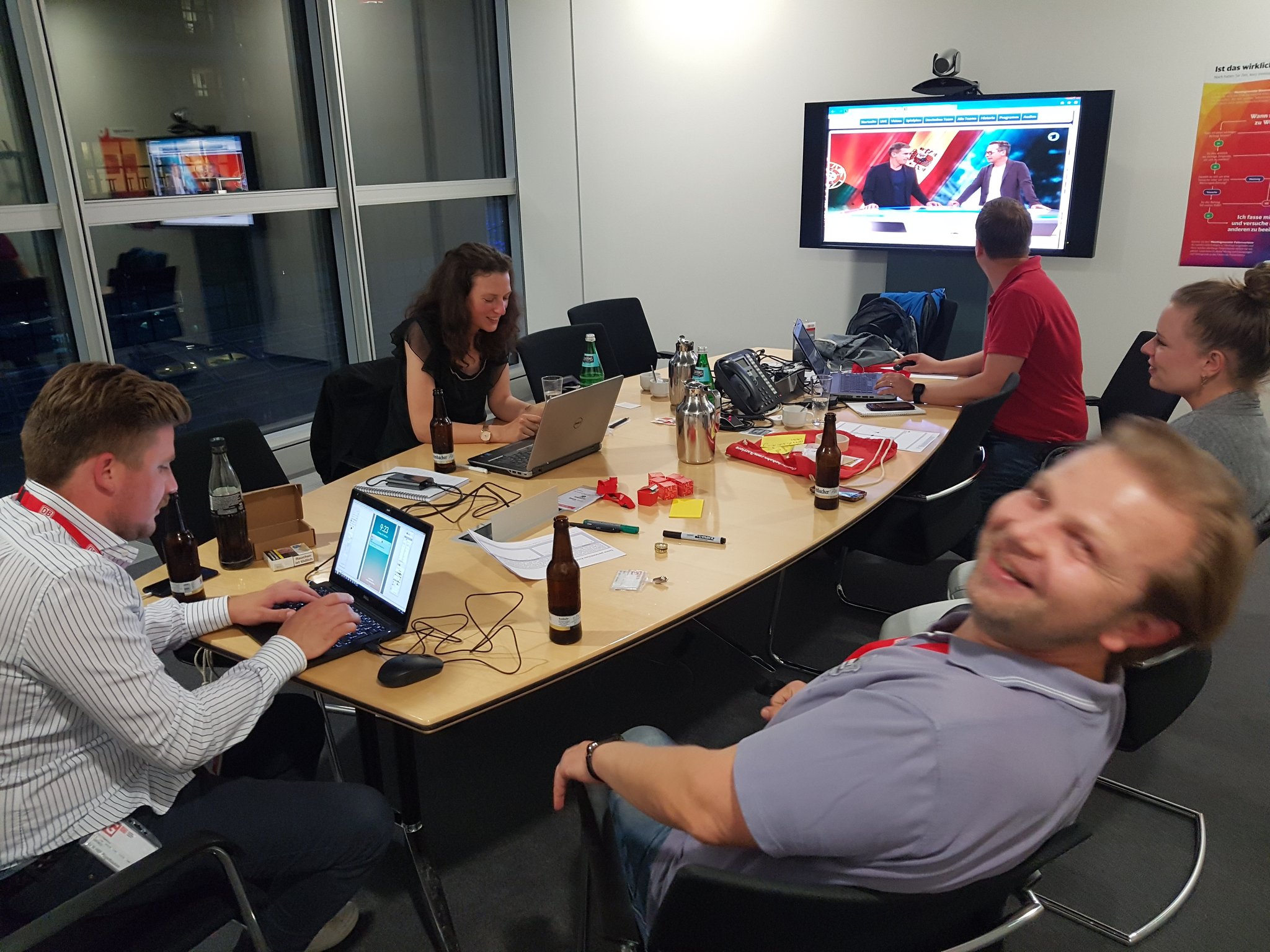 DB mindbox on Twitter: "Spätschichtimpressionen #bahnhofdigital…