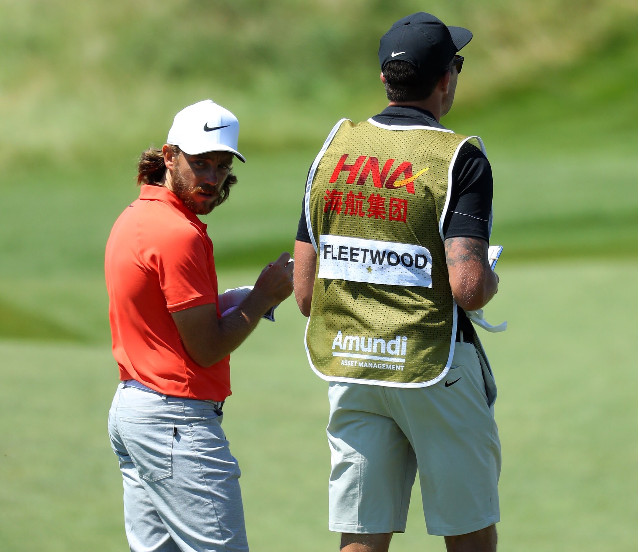 DP World Tour on Twitter: "Gold caddie bibs? Every reigning #RolexSeries winner receives a gold ...