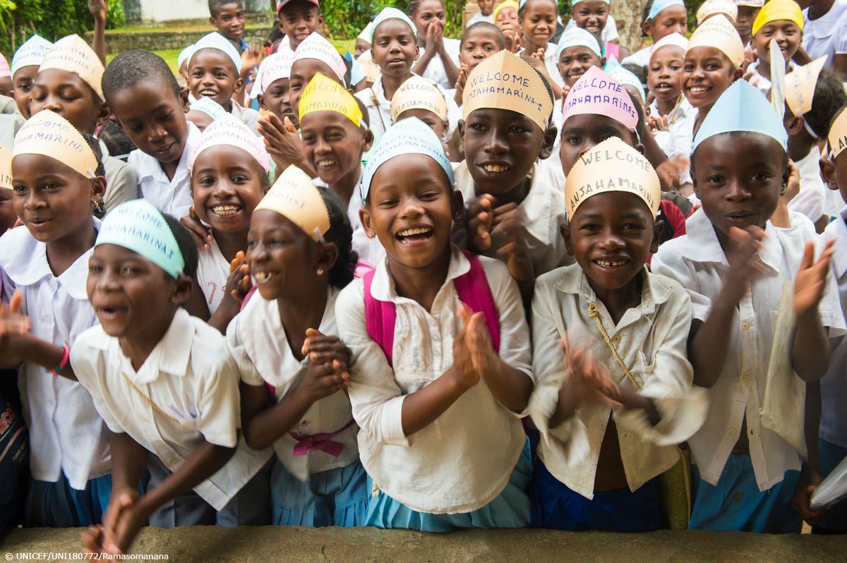 🙌🙌🙌 give a round of applause to these happy children at a unicef ...