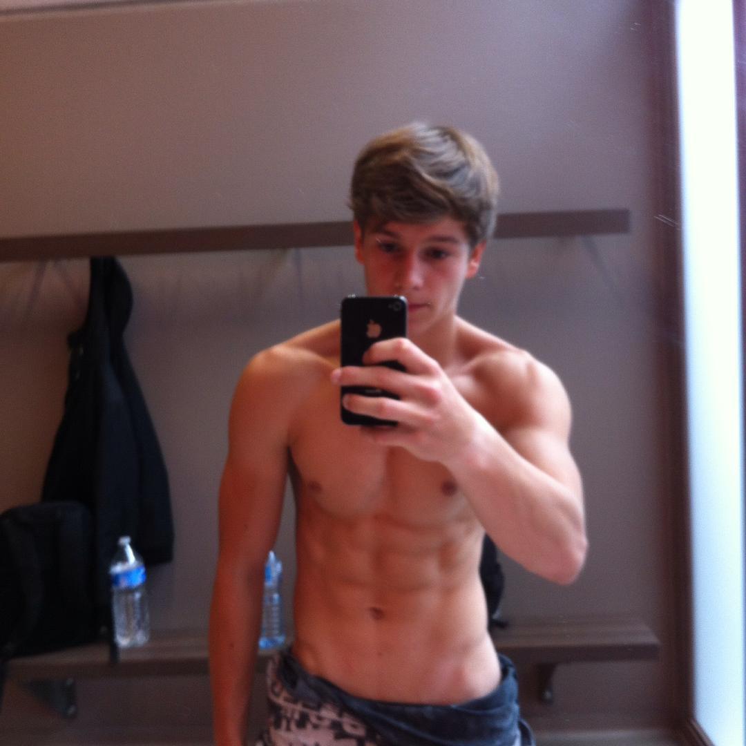 Boy Selfie Abs