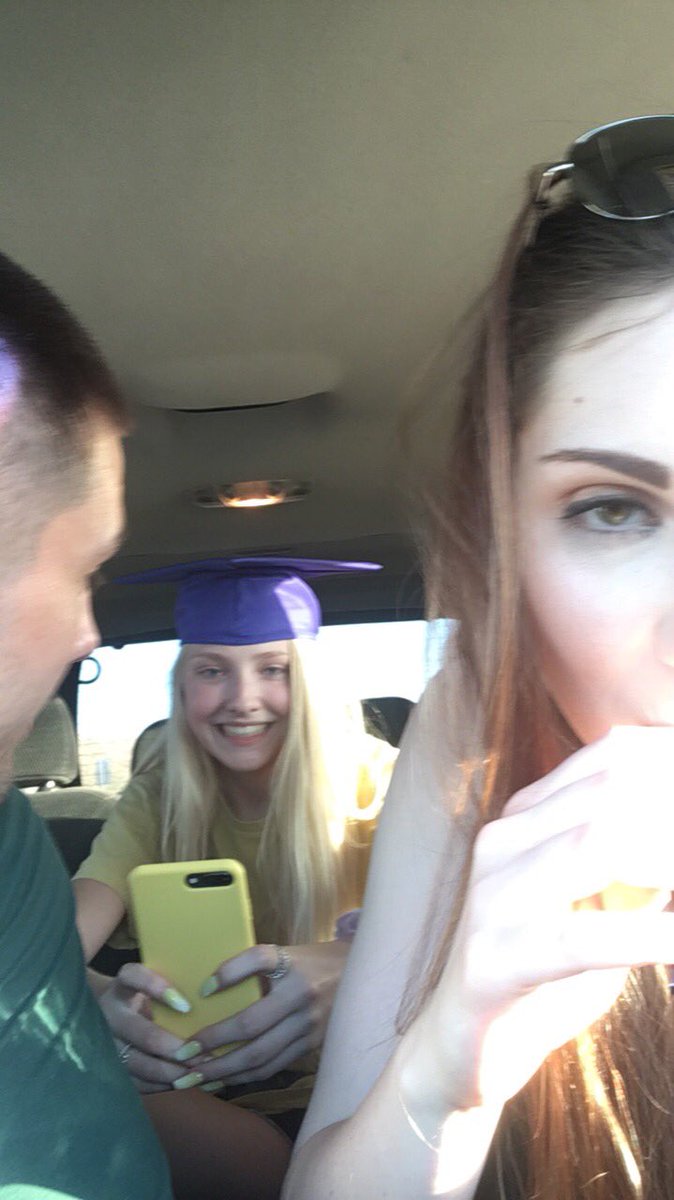 chloe (@Chloe_Hancock33) | Twitter