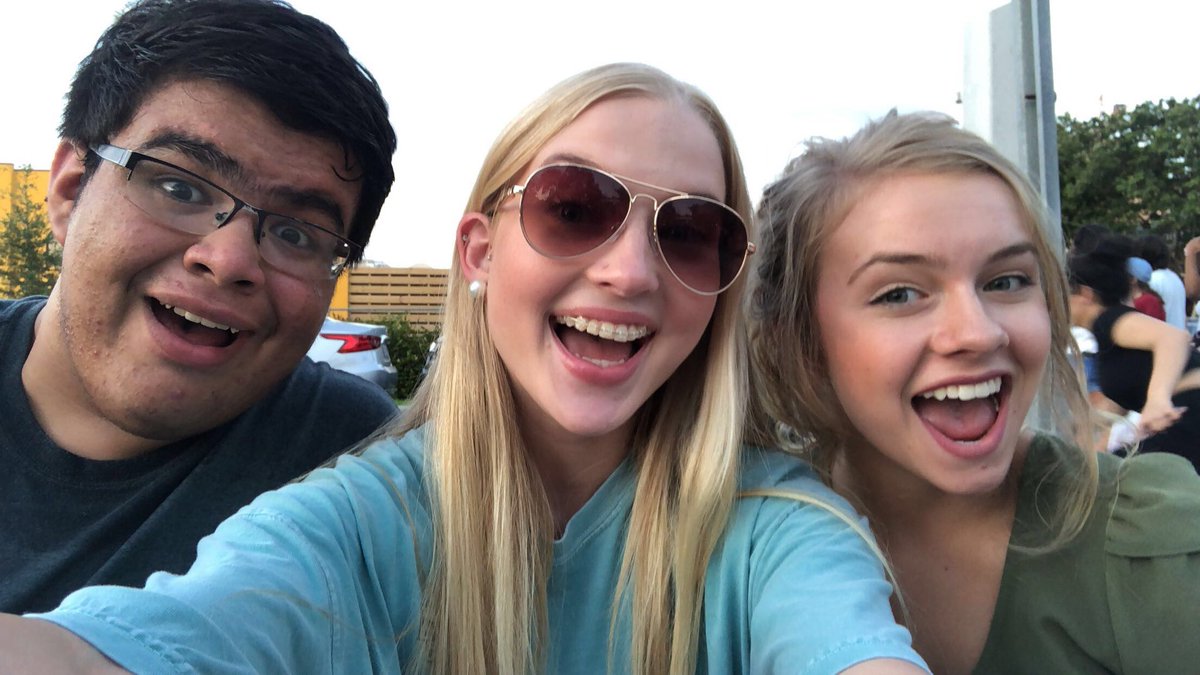 Kelli Rowe's Instagram, Twitter & Facebook on IDCrawl