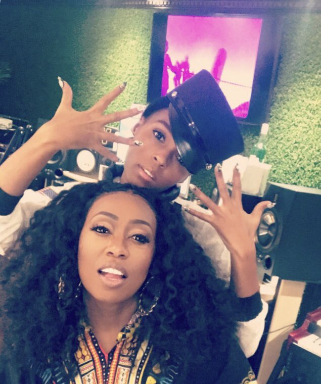 Tweet Singer Daughter