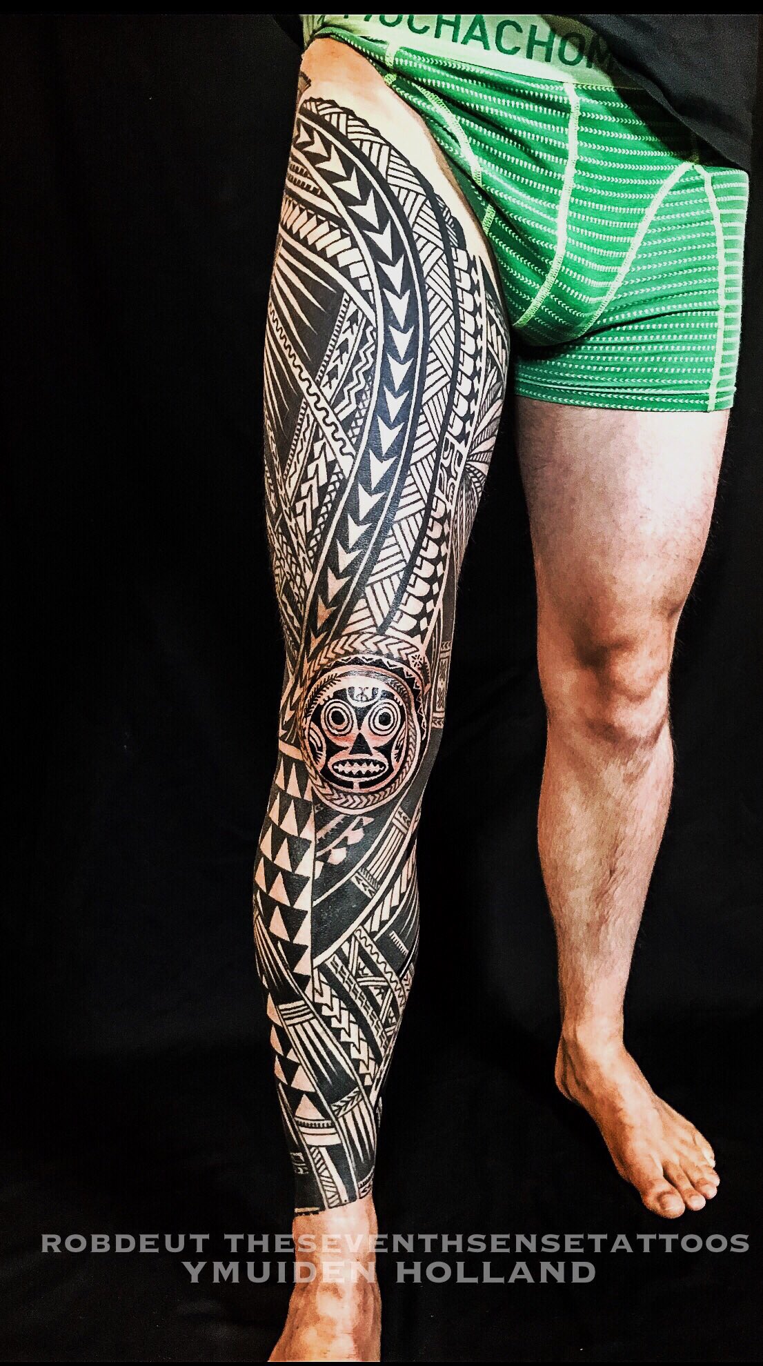 Maori Tattoo Leg