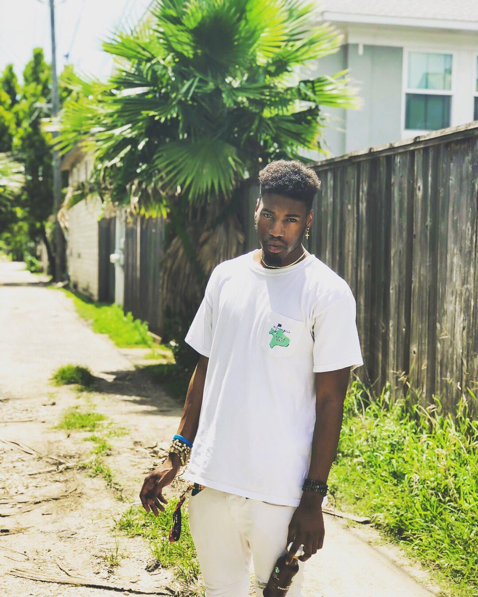 Trilla (@trillaroyale) | Twitter