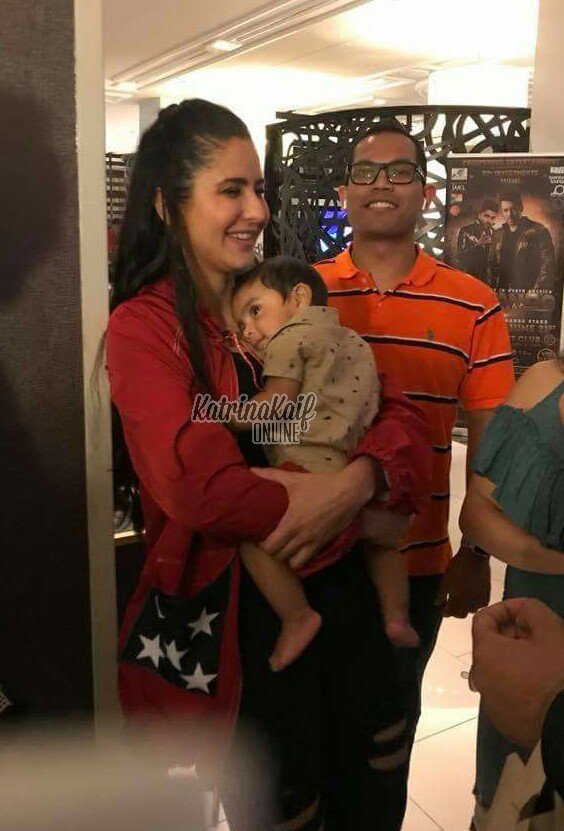 Katrina Kaif Childhood Photos Baby Katrina