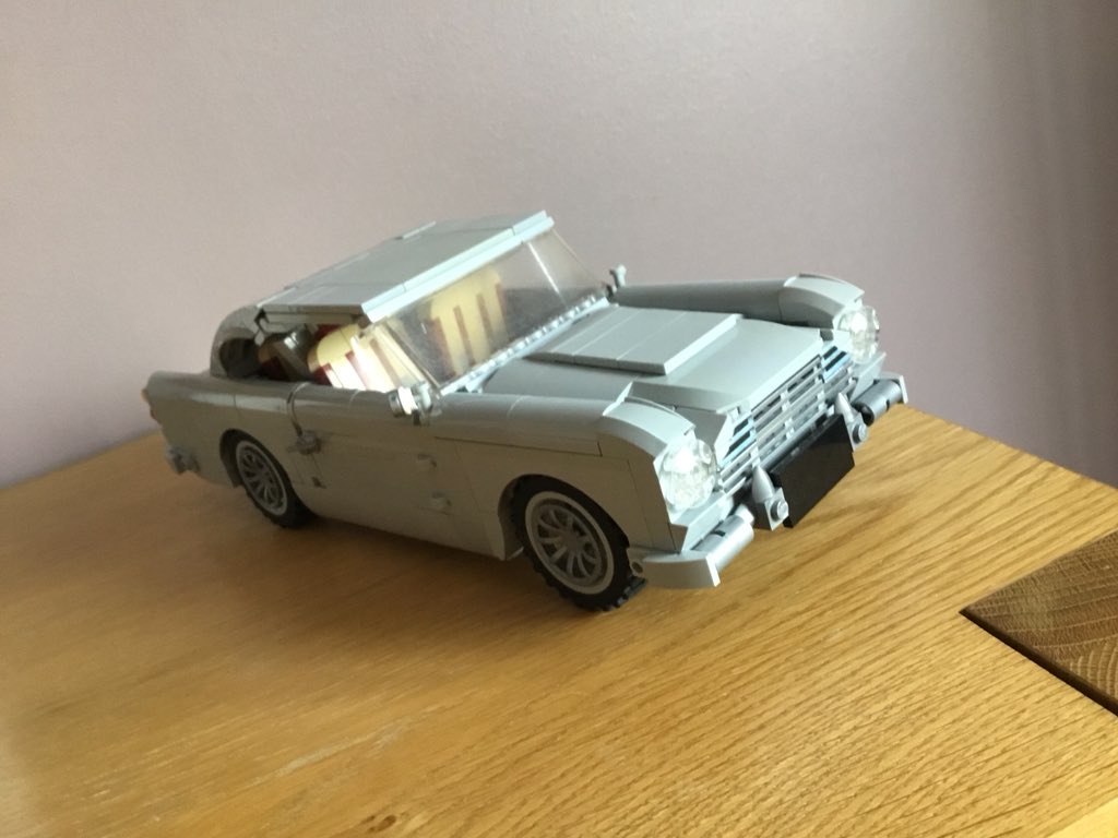 LEGO Creator 10262 Aston Martin DB5 : r/lego