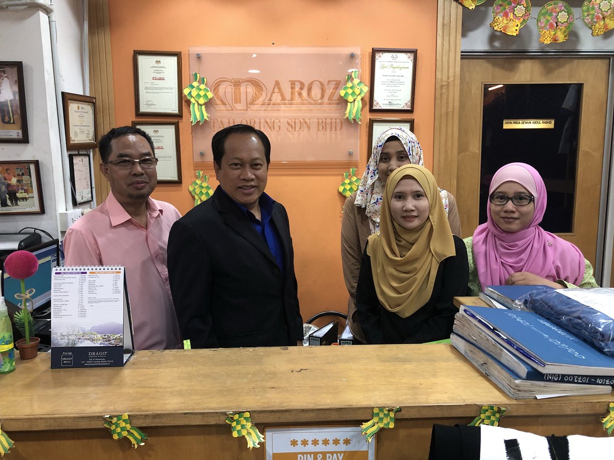 Ahmad Maslan: Beli Songkok Dan Baju Di Wisma Yakin