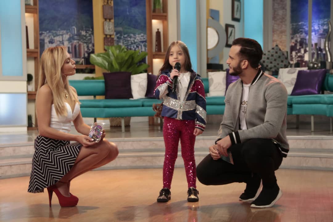 "Soy tu chiquilla, tu consentida..." Anabella Queen con nosotros en ...