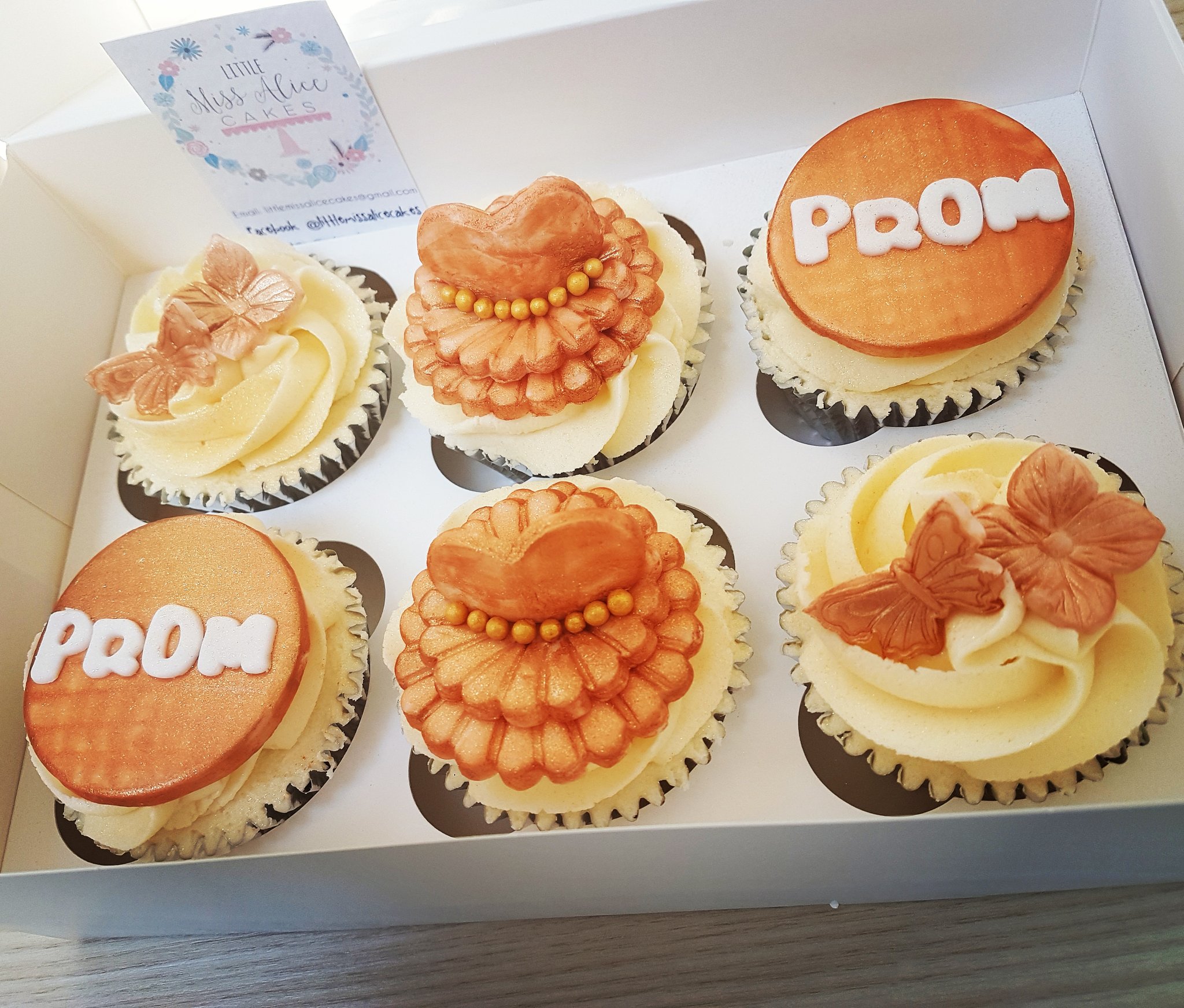Prom Themed Cupcakes