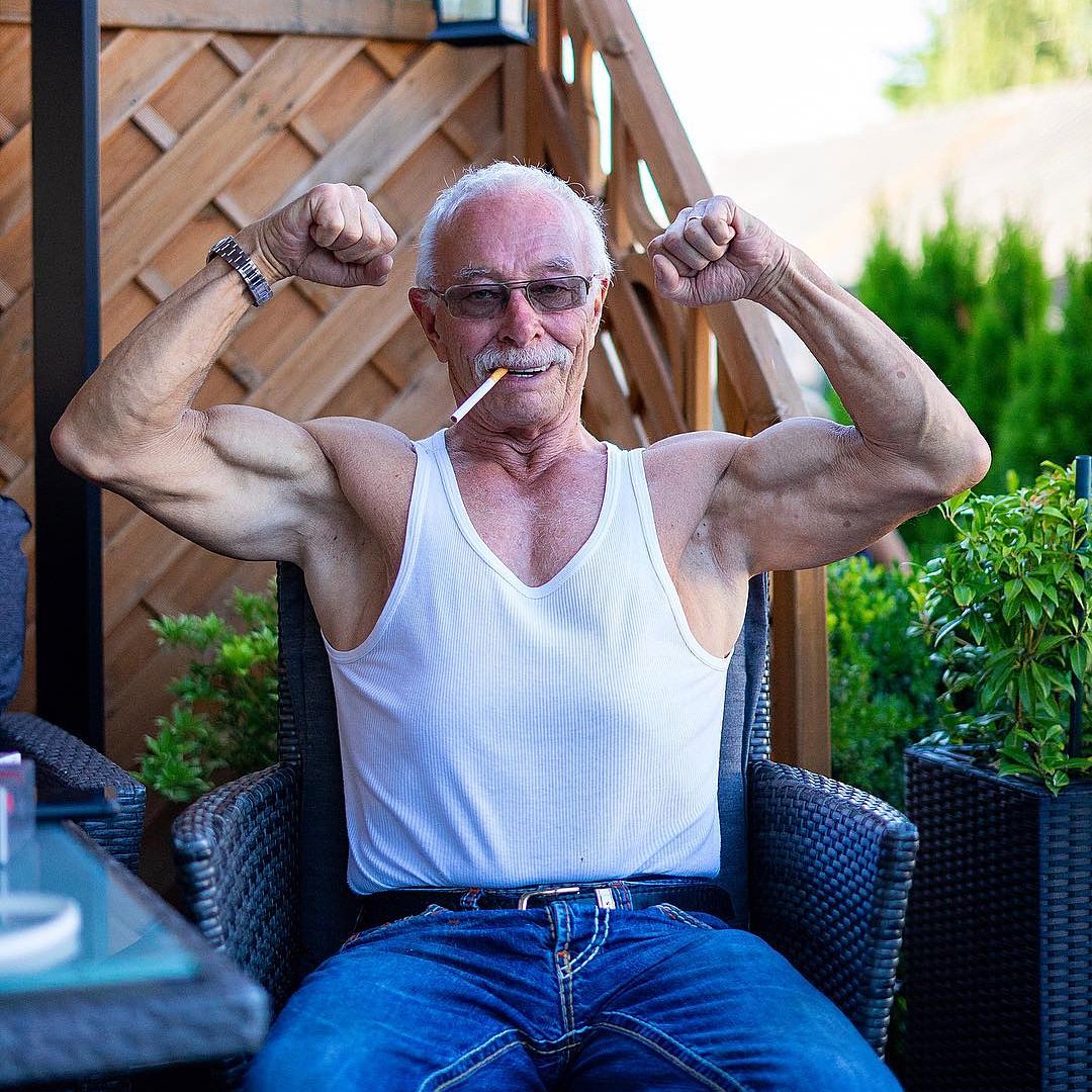 With Manik on Twitter: "72 years old bodybuilder! Age is just a number♥♥ #MotivationMonday # ...
