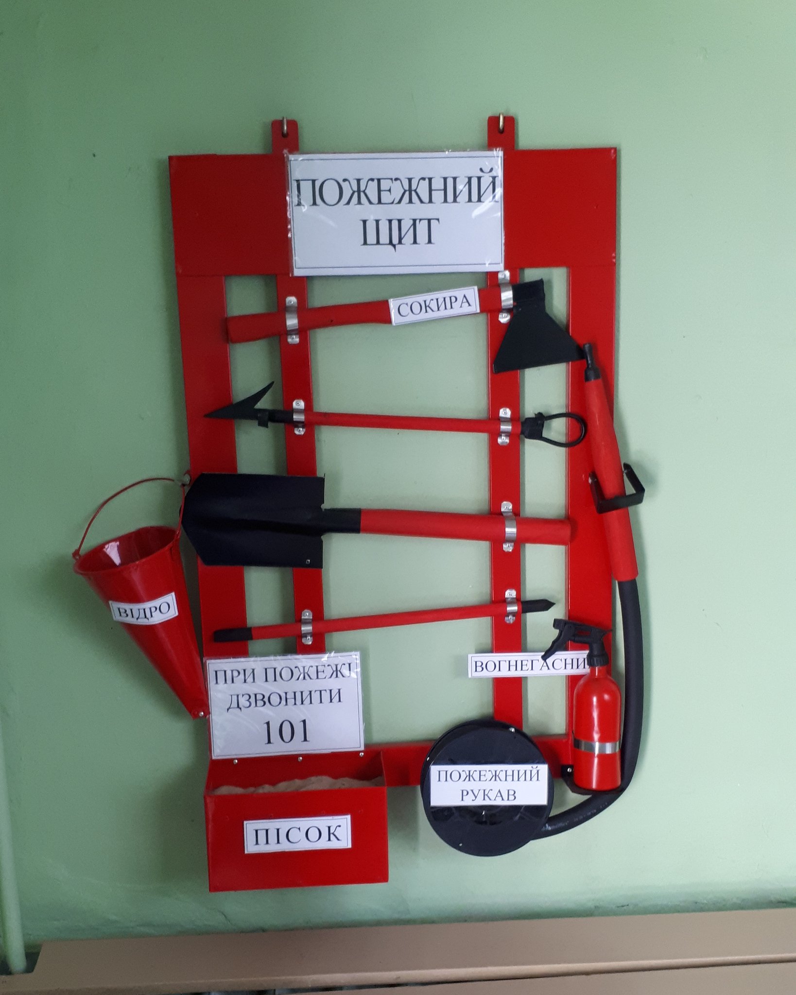 Указатель пожарного гидранта: табличка и способы крепления к стене (большая подборка фото ...