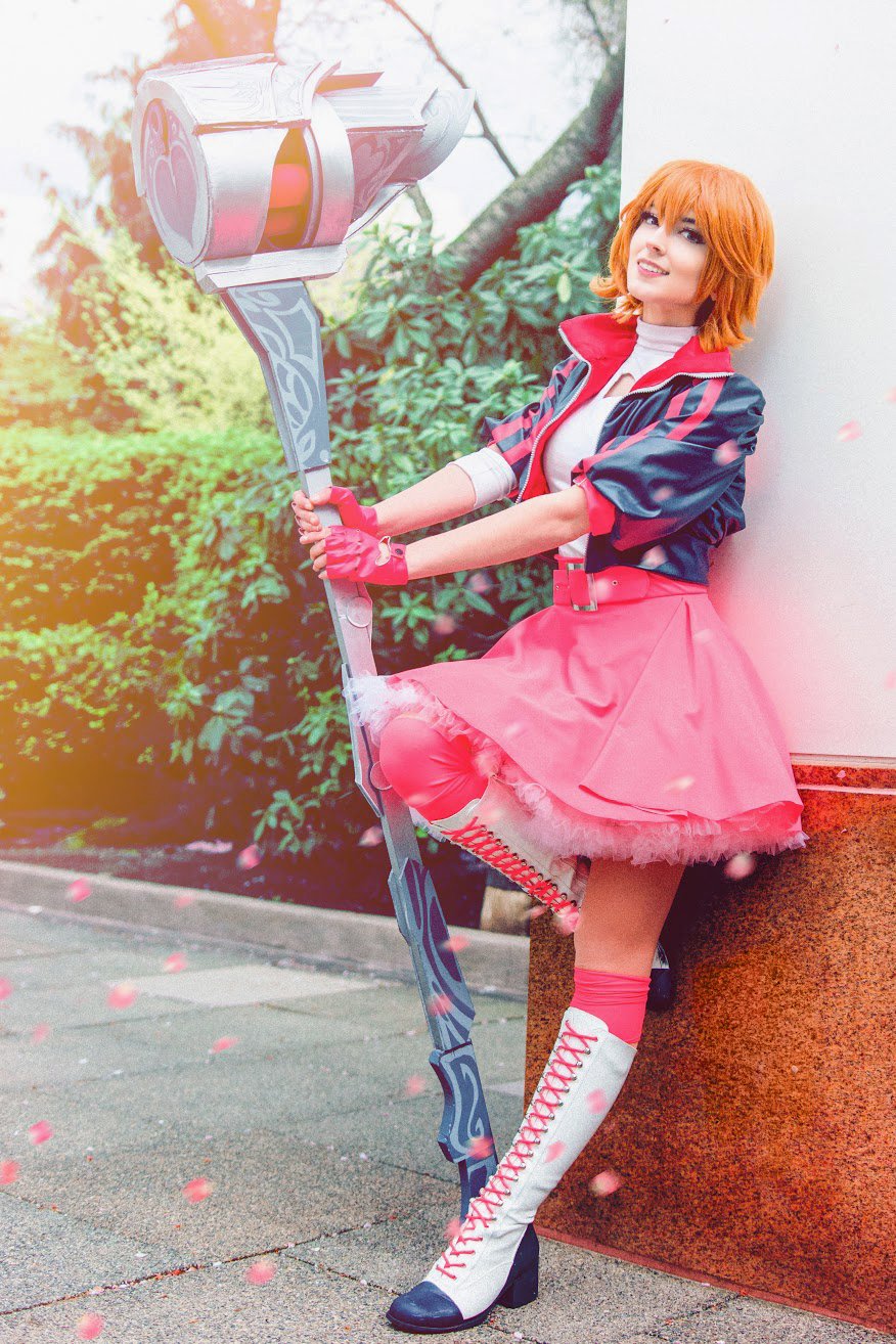 Nora Valkyrie Cosplay