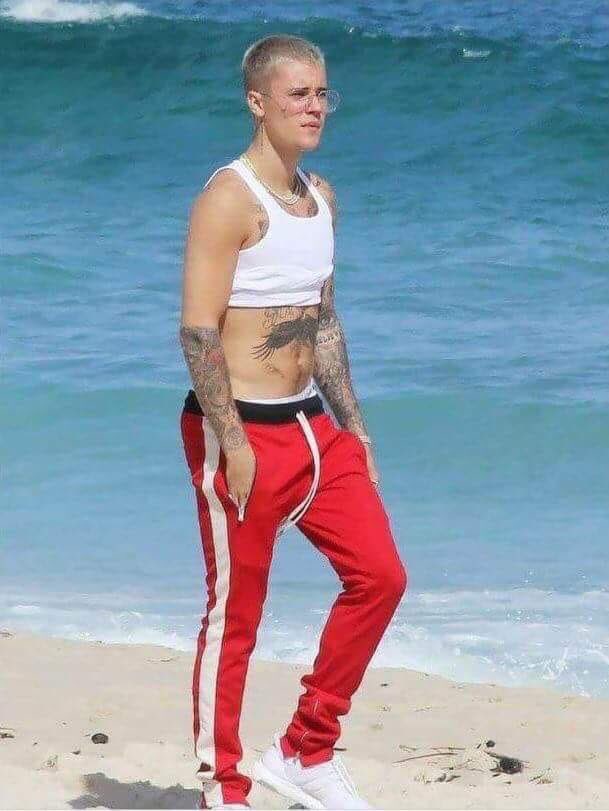 What Would Justin Bieber Look Like As A Girl