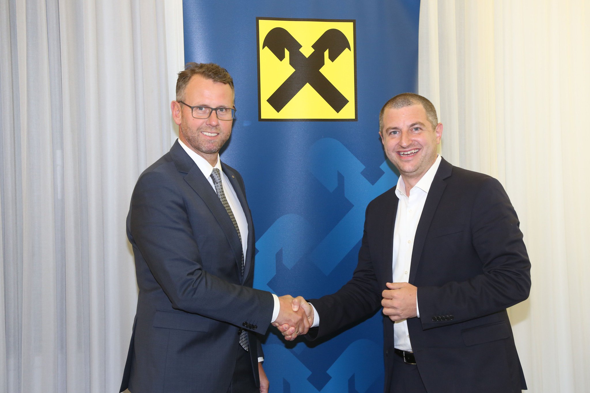 Bluecode on Twitter: "Thank you Raiffeisen Oberösterreich for joining our European mobile ...