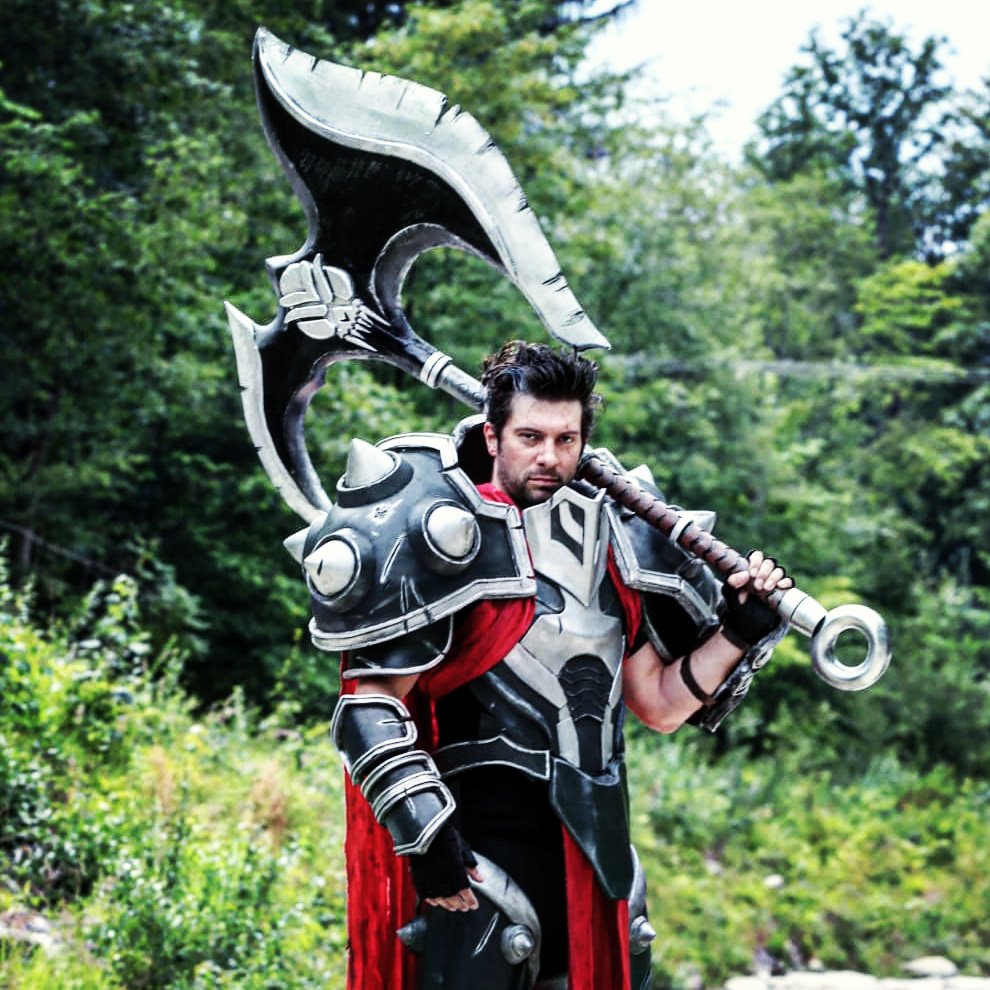 League Of Legends Cosplay Darius