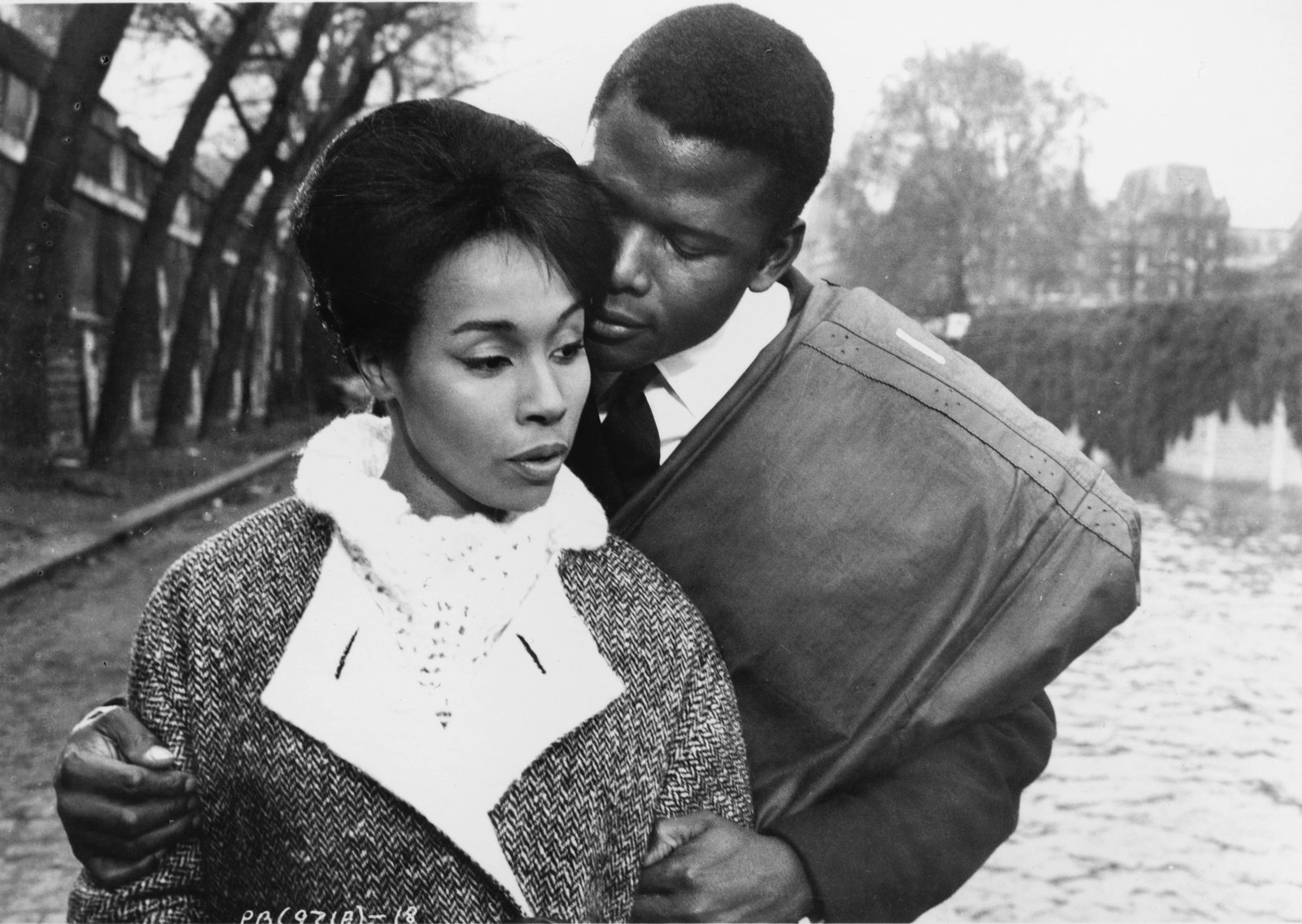 Framing Blackness on Twitter: "Diahann Carroll and Sidney Poitier in "Paris Blues" (1961)…