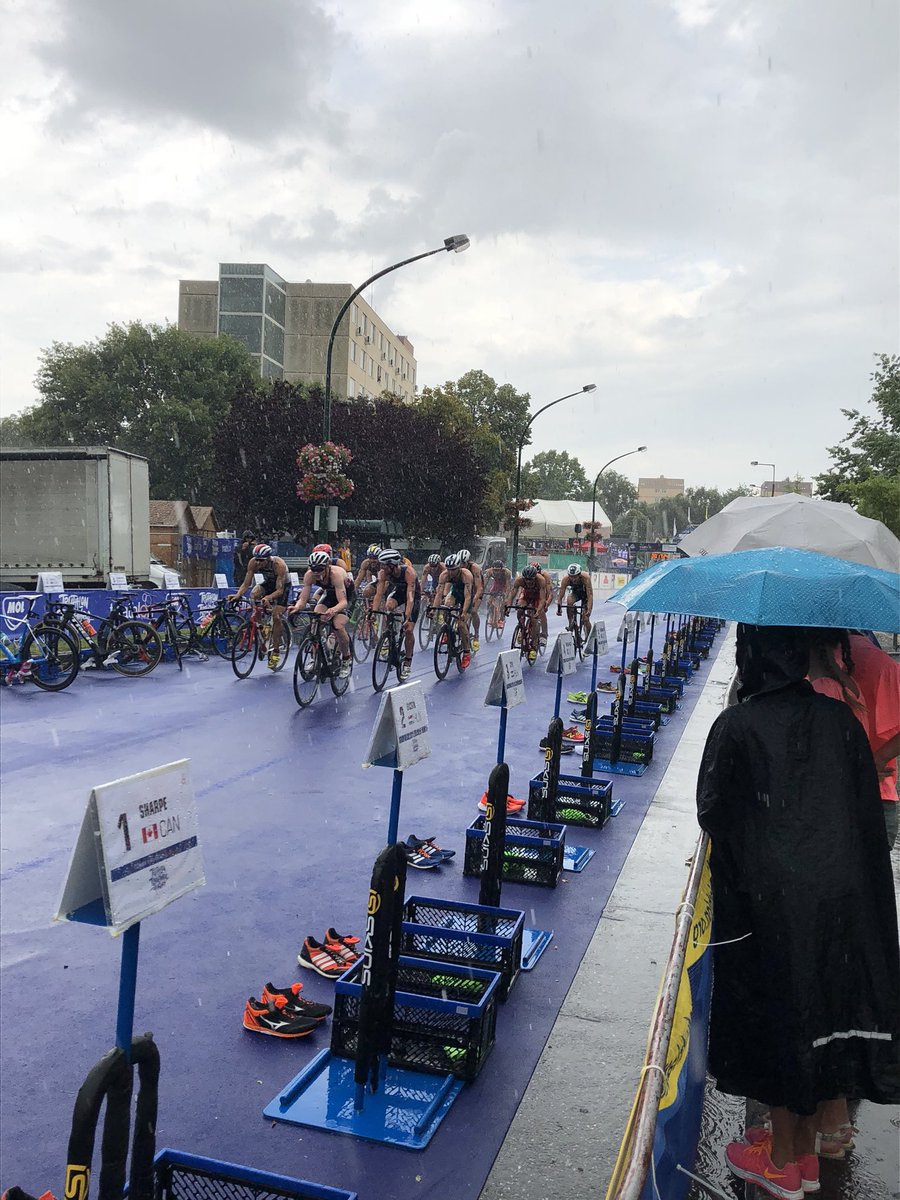 Really tough conditions out there for the riders but it’s Sam Dickinson ...