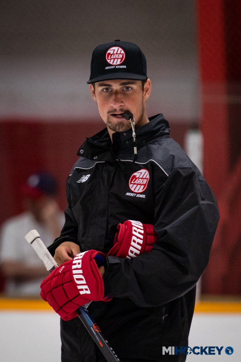 Michael Caples on Twitter: "Coach Dylan. More 📸 from @LarkinHockey's first day of school: https ...