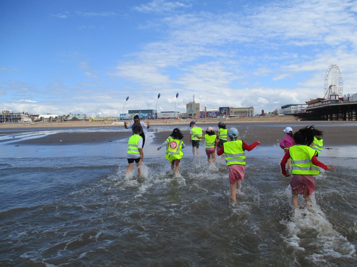 Moorlands Primary School - Home