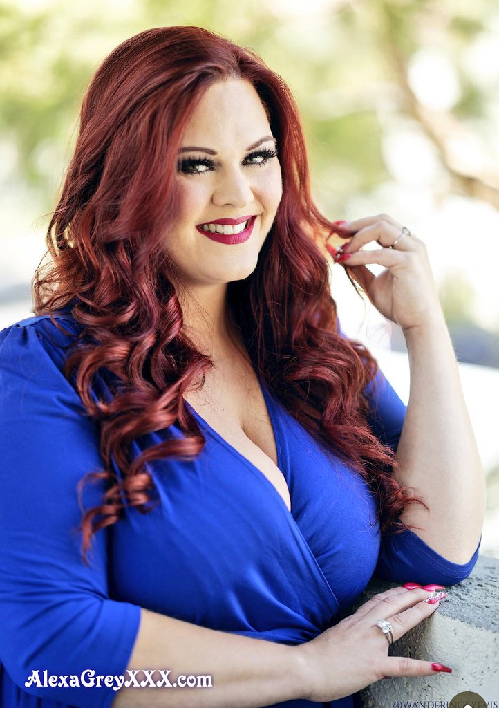 Magic Alexander 1976: Alexa Grey in Blau