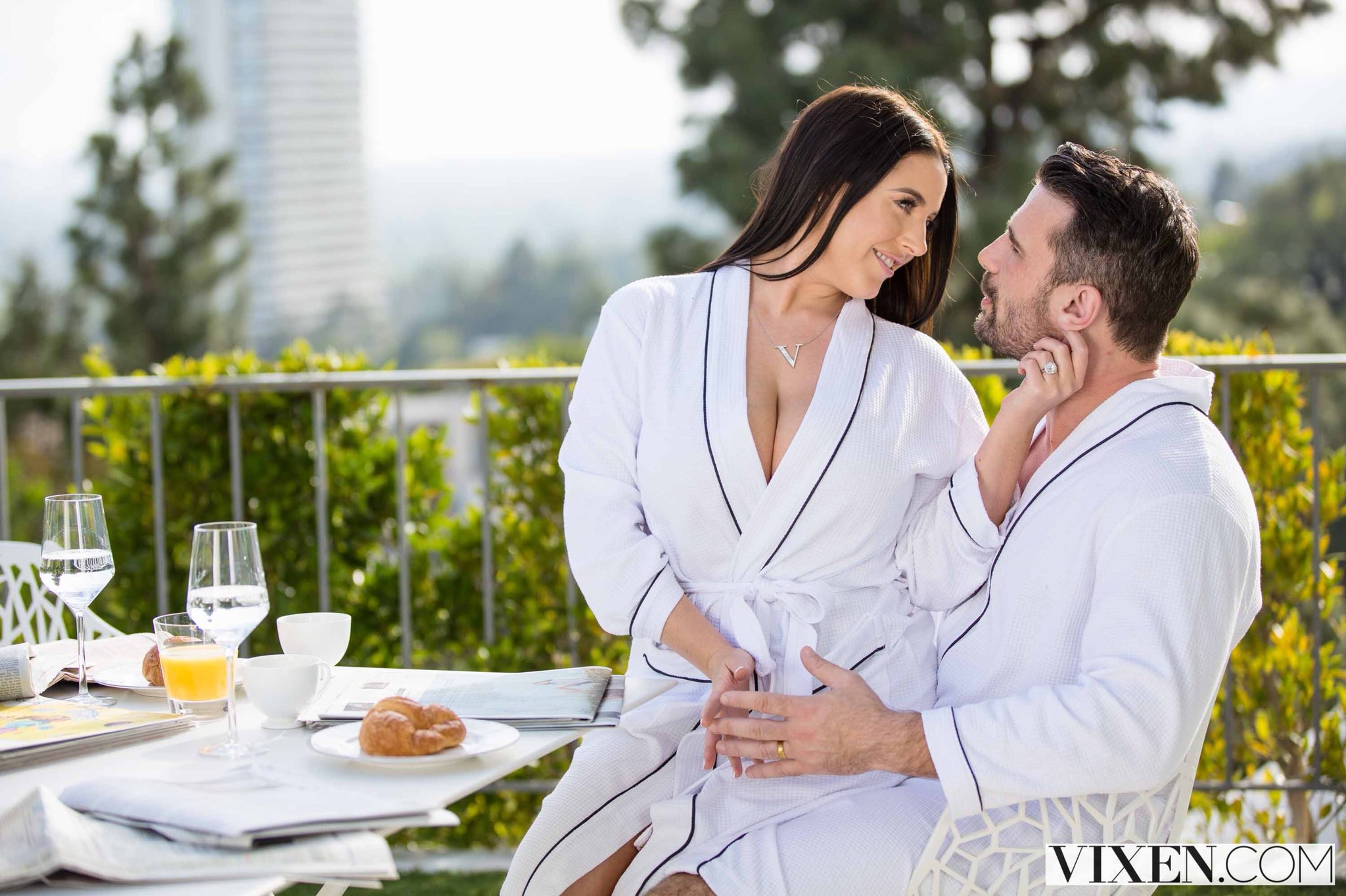Tw Pornstars Angela White Twitter My Latest Vixen Scene With