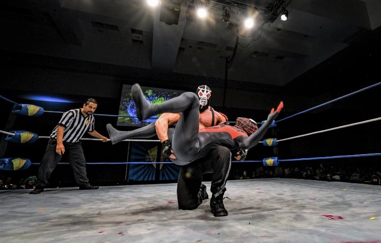 COSPLAY: Brian Cage's Bane Cosplay : r/DC_Cinematic