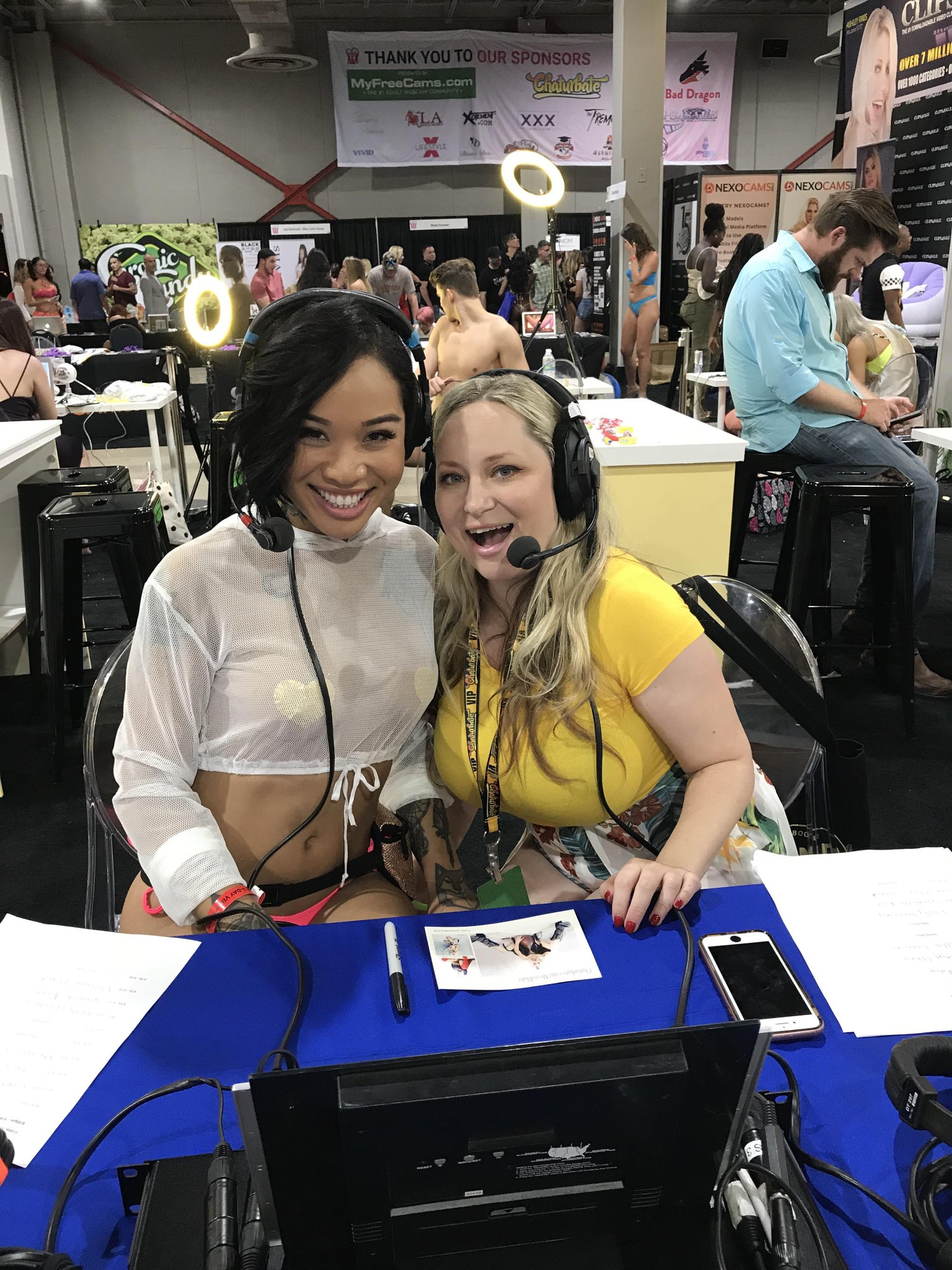 Vividradiosxm On Twitter Honeygoldxx And Aidenstarr Are Hosting