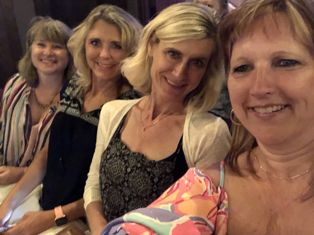 Lori Dunbar's Instagram, Twitter & Facebook on IDCrawl