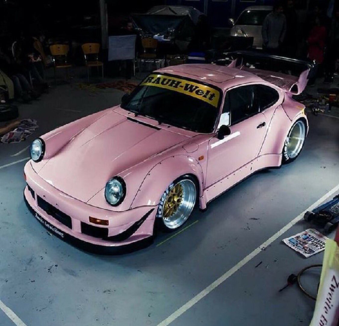 Porsche 911 Pink