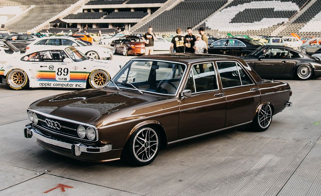Custom Audi 100