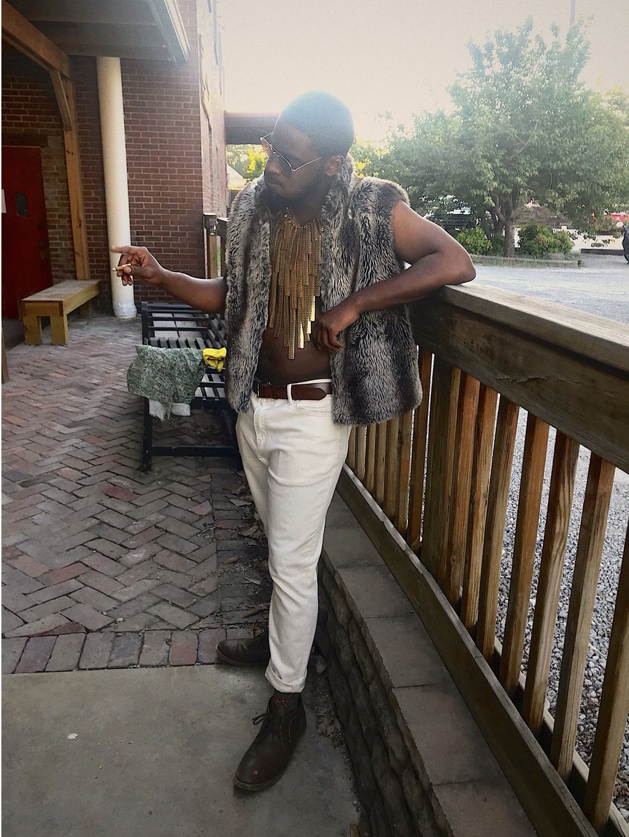 Buggin' U (@Mylesafari) | Twitter