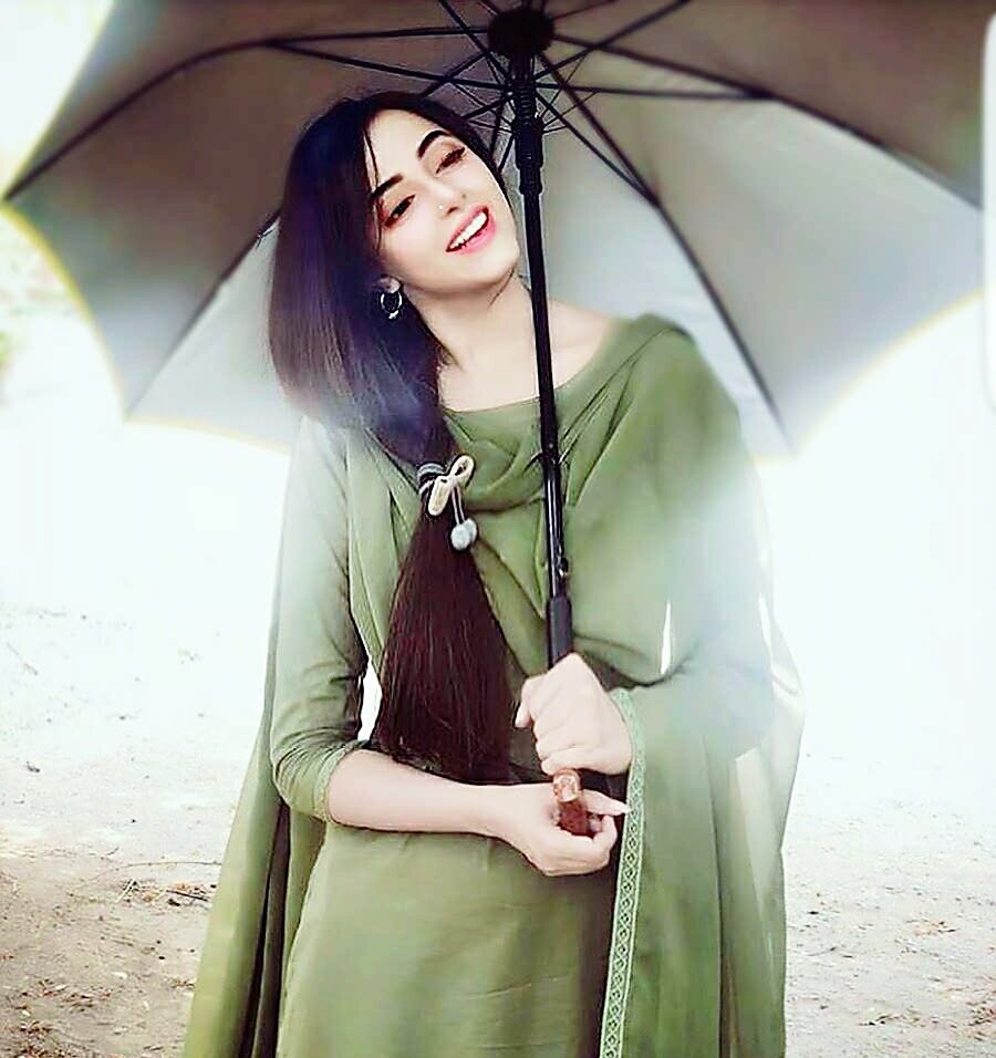Pakistani Girls Rain