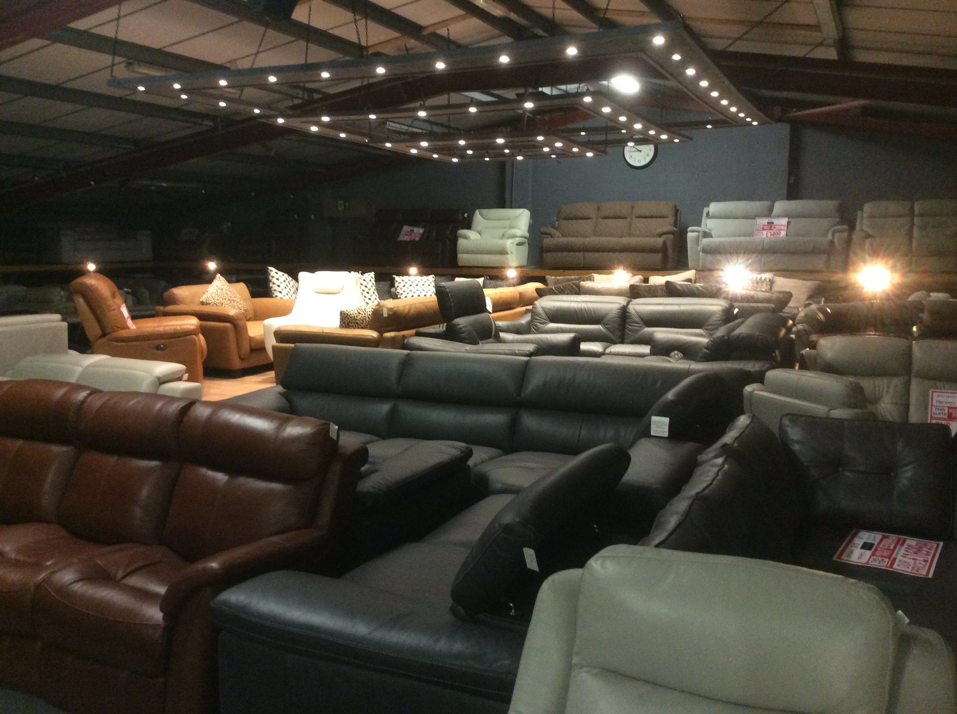 Factory Outlet Sofa Superstore on X Our Showroom at 357 Oldham Road OL7 9NE has over 200 sofa sets all available for immediate delivery. Why pay more https t 2ucTOzQYaG X