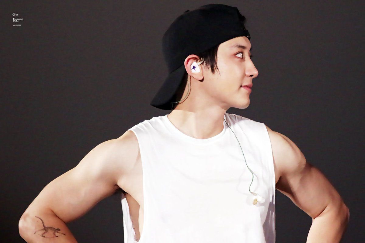Chanyeol Muscles