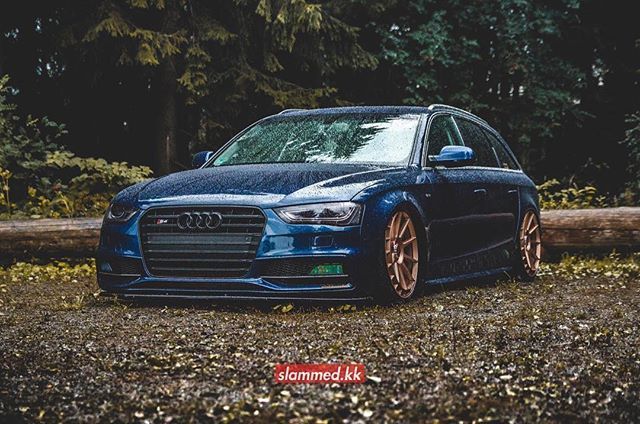 Slammed Audi A4